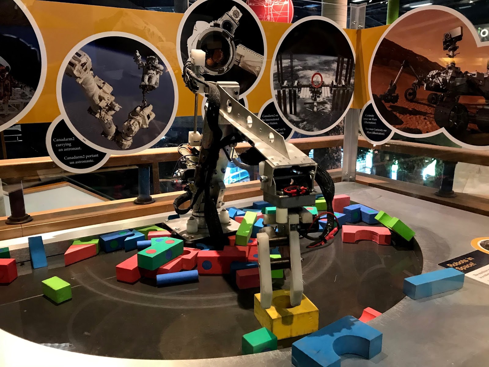 Create With Mom: Interactive Learning at Science North and Dynamic ...