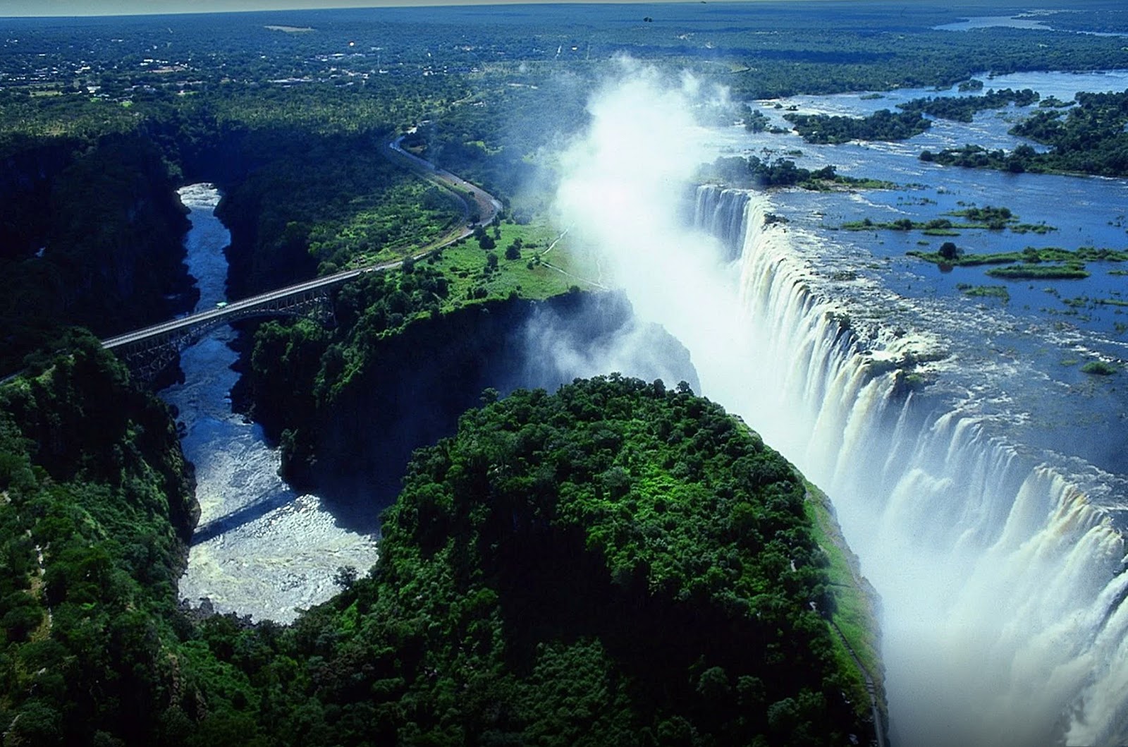 Naturaleza: Cataratas victoria, Rio Zambeze, (frontera entre Zambia y ...