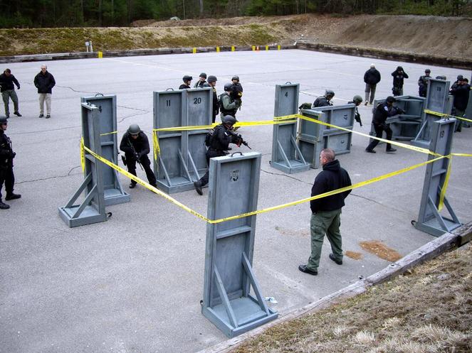 Tactical shooting: Dynamic Room Entries