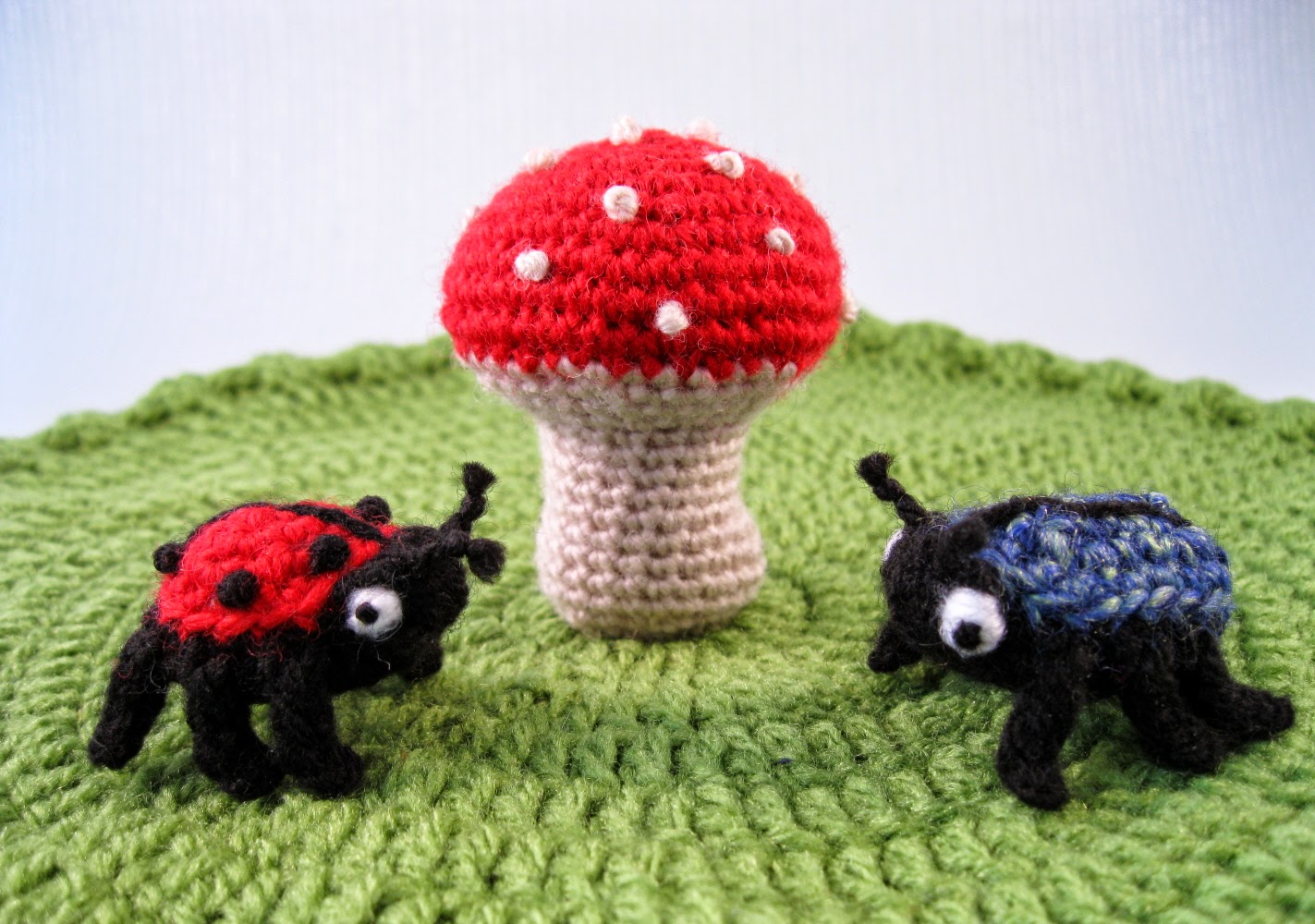 LucyRavenscar - Crochet Creatures: Mini Pets - Snails, Bugs and Frogs ...