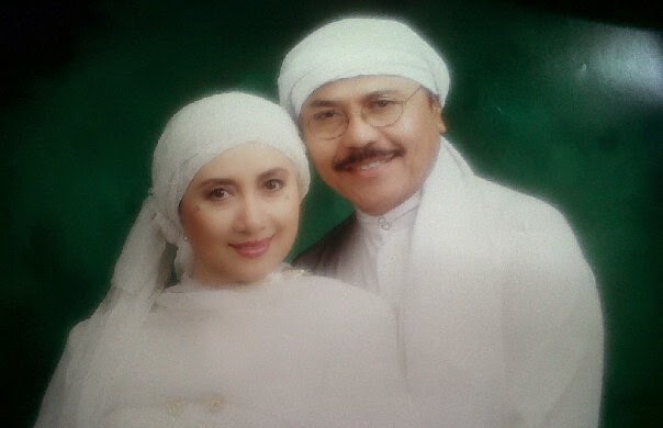 BIOGRAFI MUSIK & FILM INDONESIA: TITIEK SANDHORA & MUCHSIN ALATAS