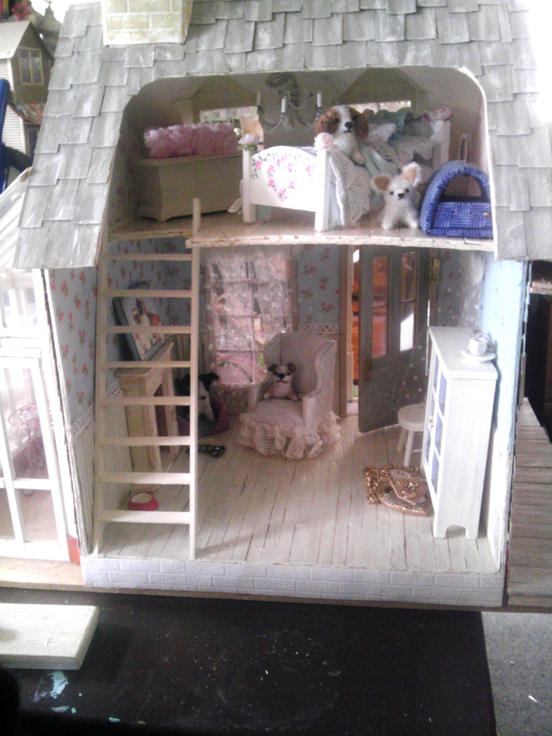 Pretty Little Houses: Houses