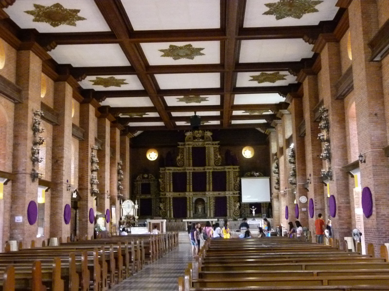 A WALK AT BOAC - Lakwatserong Tsinelas