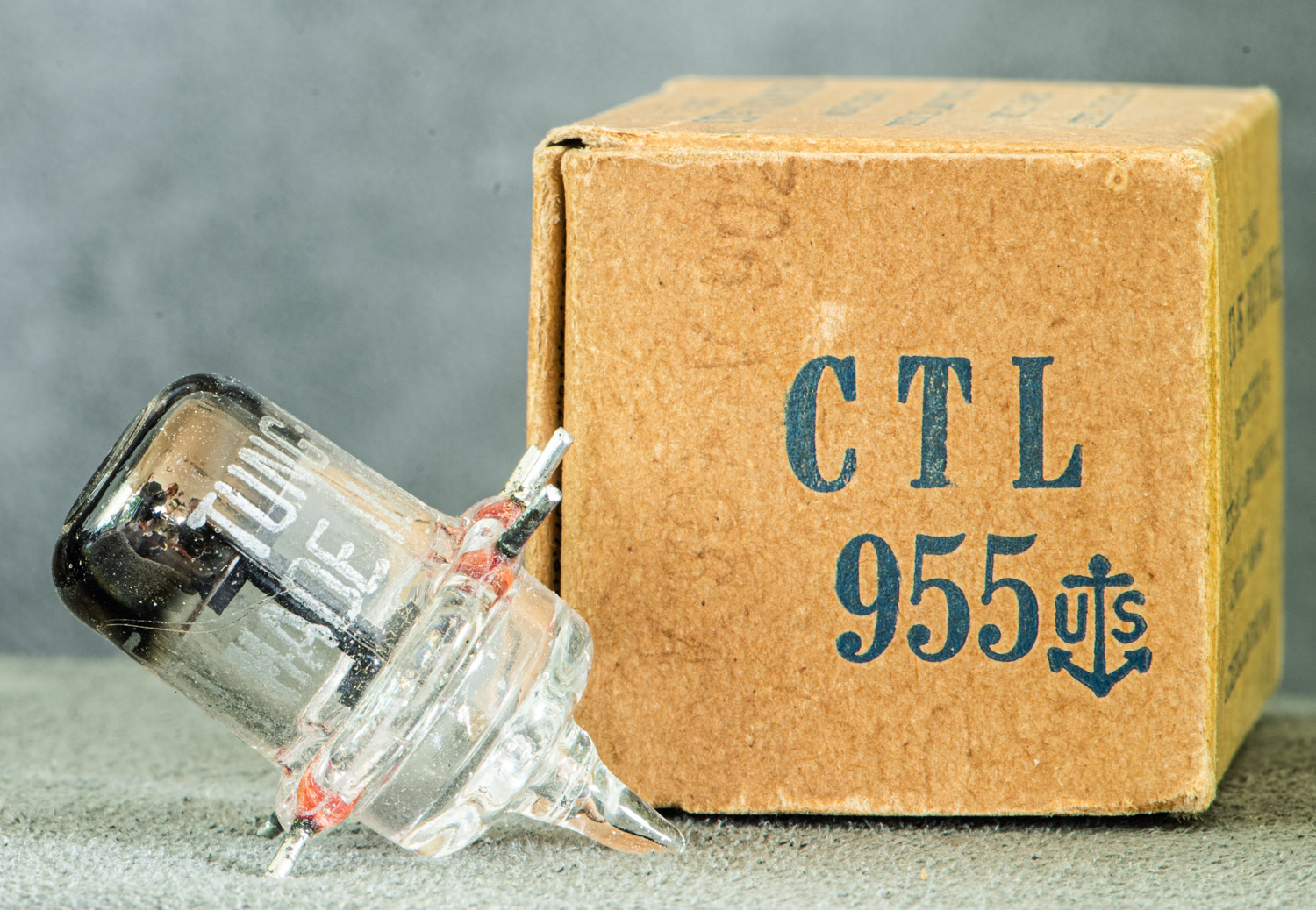 VinylSavor: Tube of the Month : The 955