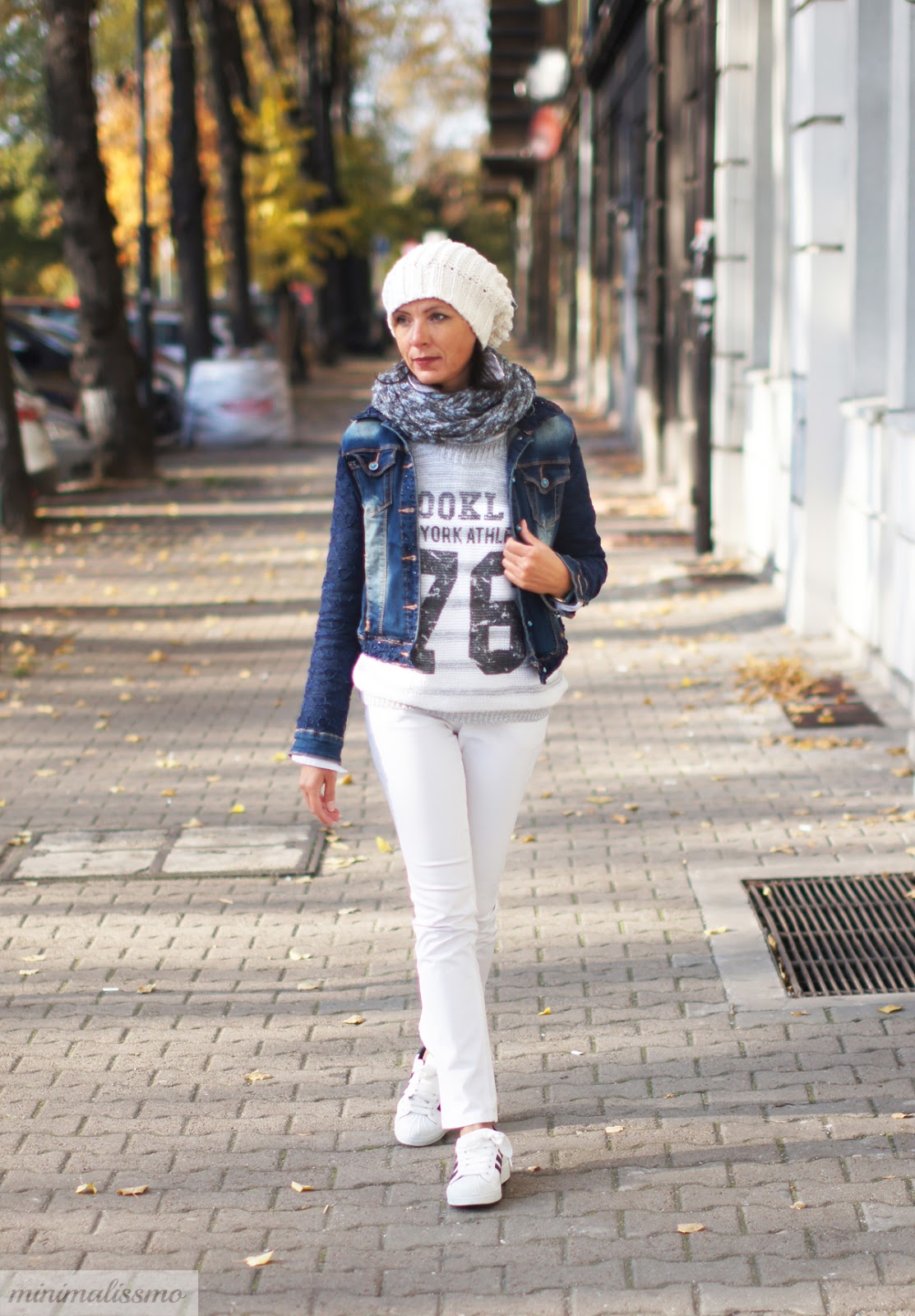 Białe dżinsy - nosić czy nie nosić? - Minimalissmo. Blog modowy