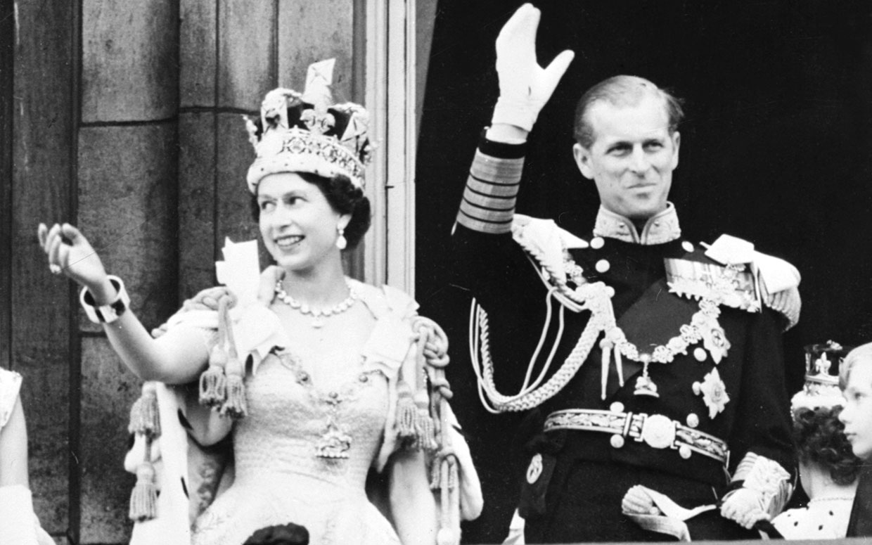 Sociology : Queen Elizabeth: Monarch of Great Britain