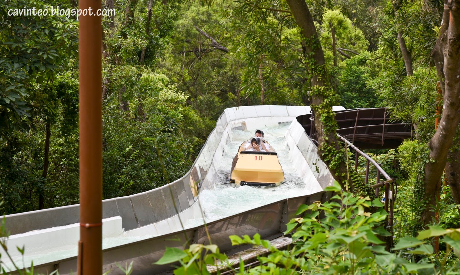 Entree Kibbles: Adventure Land - Raging River and VR Mine Train @ Ocean ...