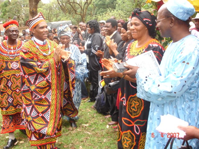 非洲仙境 African Unique Wonders: Bamenda Traditional Regalia-Cameroon’s ...