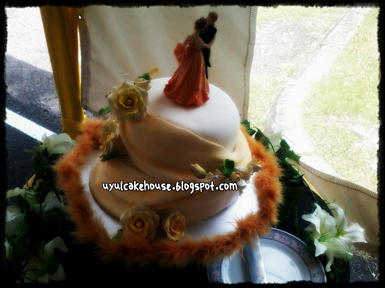 UyuL Cake House: Wedding Kek -Fondant-