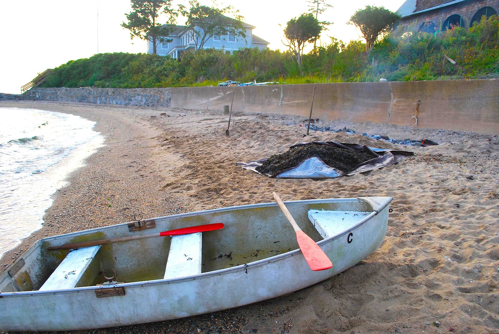 The New England Clambake (Cooked on the Beach) – A Grand Tradition ...