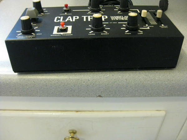 MATRIXSYNTH: CLAP TRAP HANDCLAP SYNTHESIZER MADE IN ENGLAND BY SIMMONS