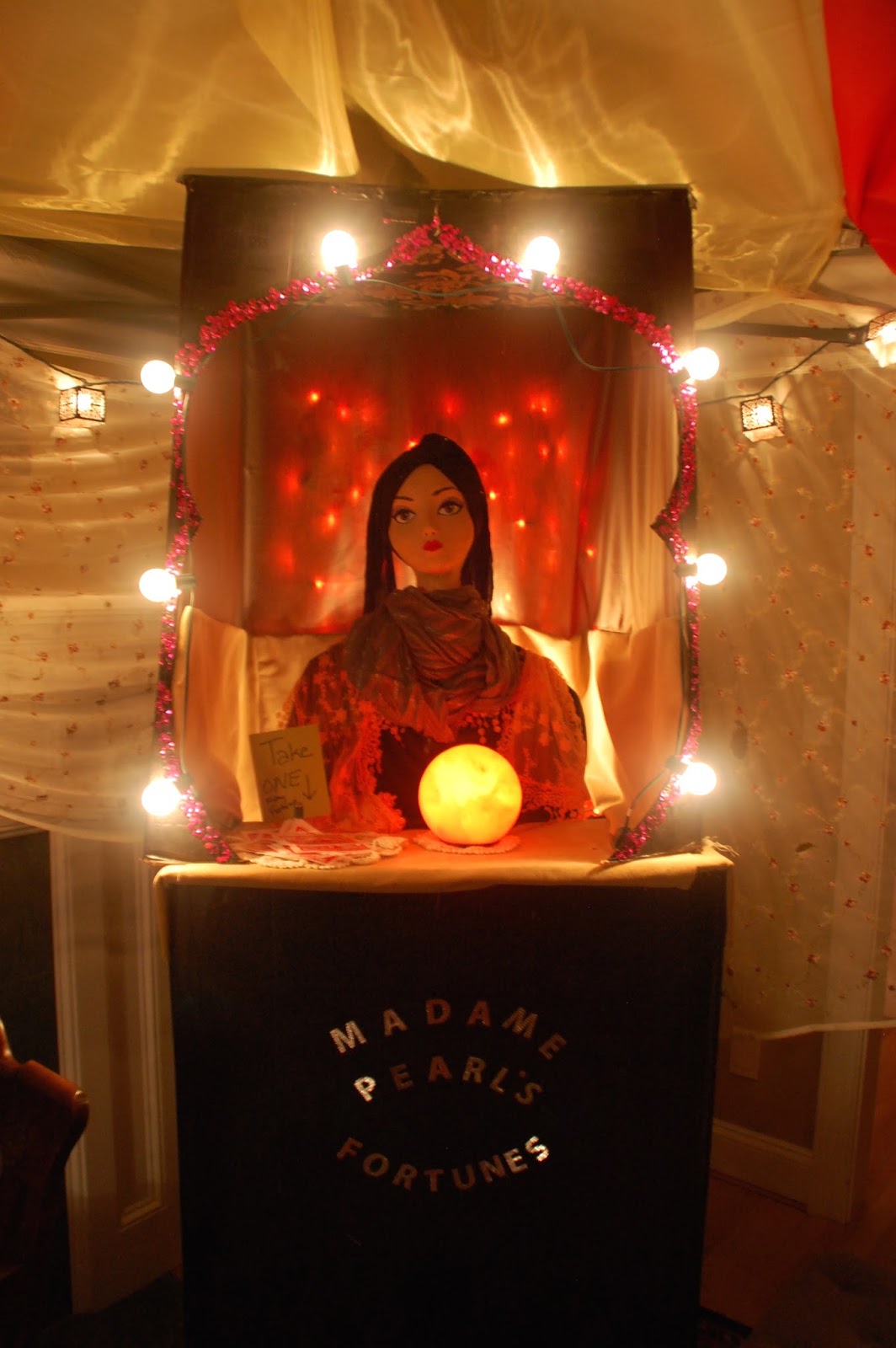 Holloways Appliance Center: Holloway's Sideshow Carnival Party