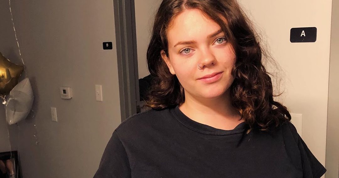 Busty women: Victoria L