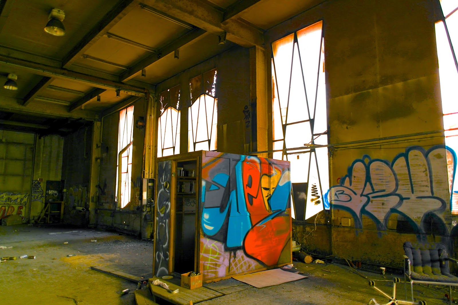 Distractions.....: urbex: The MUNCK building