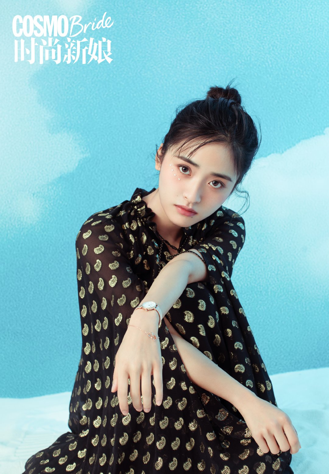 China Entertainment News: Shen Yue covers fashion magazine