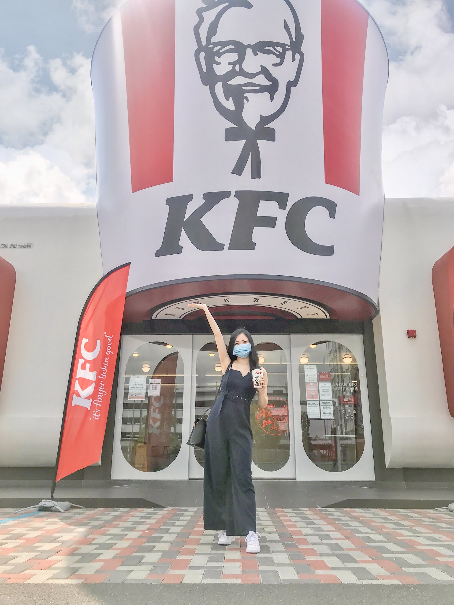 The first retro KFC outlet in Malaysia : KFC Bukit Raja Klang