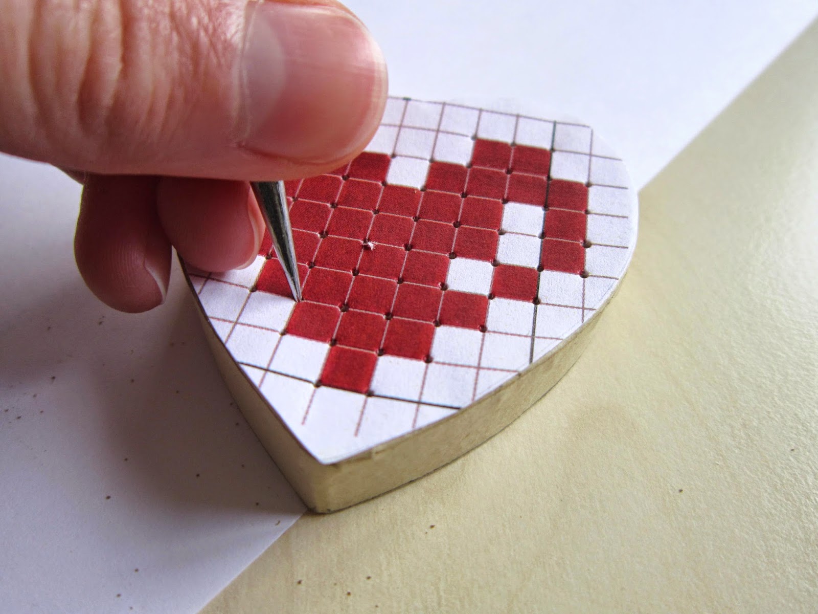 Always Arty: Cross Stitch Heart Box