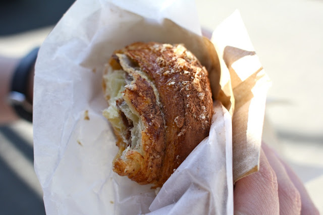 T and T: La Baguette et L'echalote