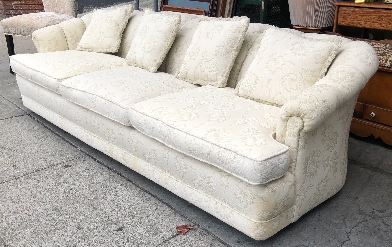 UHURU FURNITURE & COLLECTIBLES: SOLD #99683 Traditional Rolled Arm ...