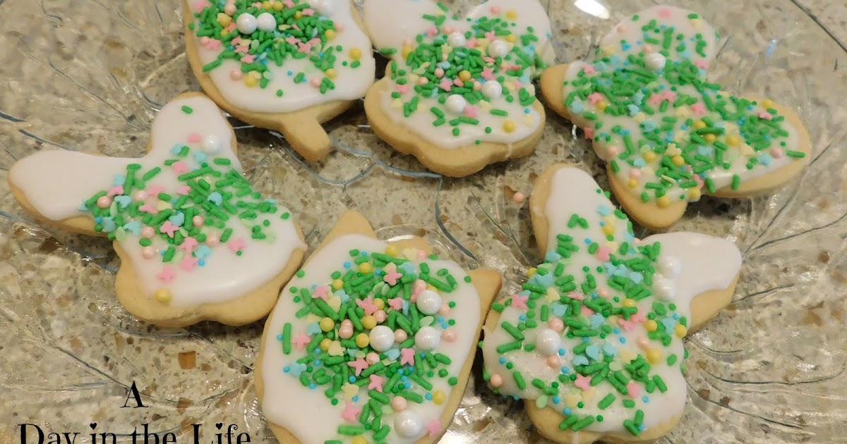 A Day in the Life on the Farm: Spring Cut Out Cookies #SpringSweetsWeek