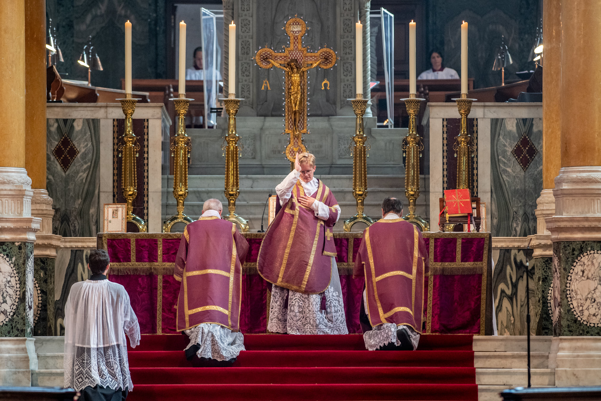 New Liturgical Movement: Solemn Mass of the Vigil of the Assumption in ...