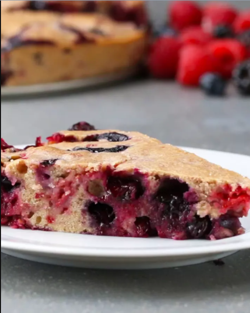 This Summertime Berry Buckle Is So Delicious And Fresh - pastry recipes