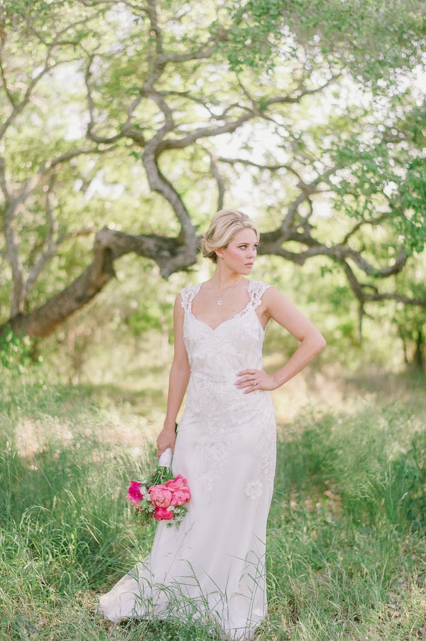BRIDE CHIC: AWESOME SHOOTERS SERIES: JULIE PAISLEY PHOTOGRAPHY