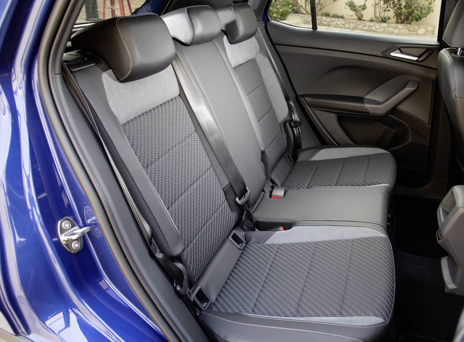 Volkswagen T-Cross ganha esportividade com pacote R-Line