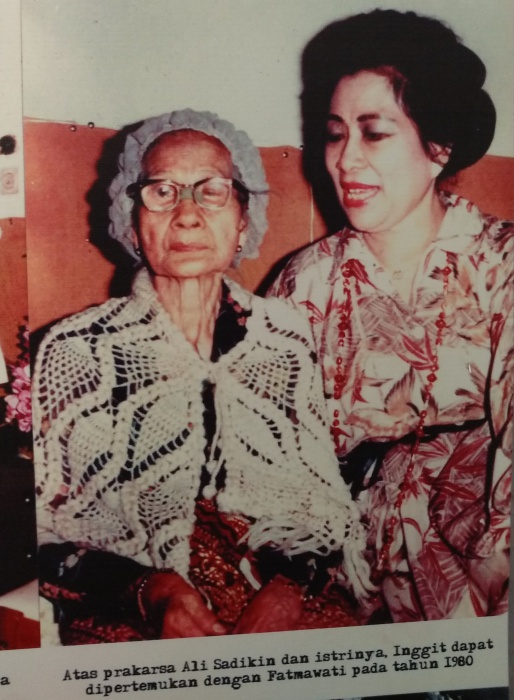 ‘Ending Story’ Kehidupan Inggit Garnasih dengan Soekarno - POJOKCERITA