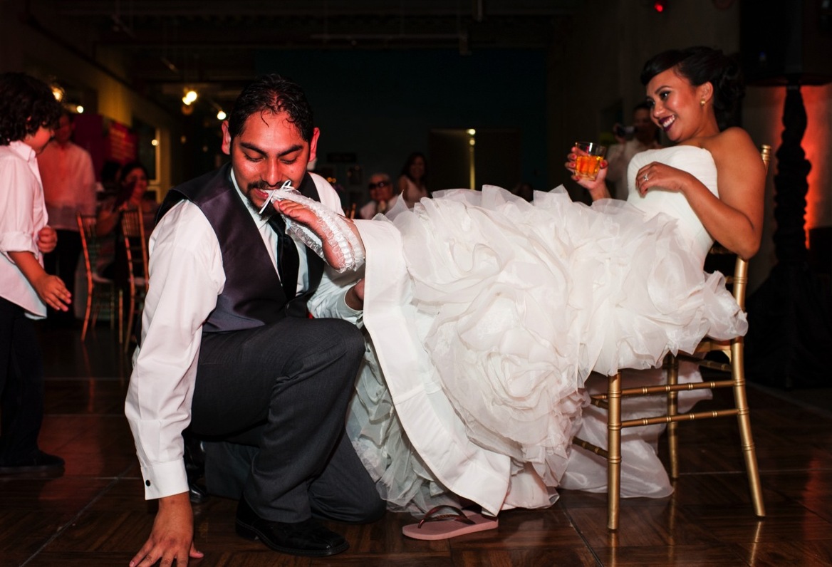 Great Garter Glimpses | Gallery porn girls