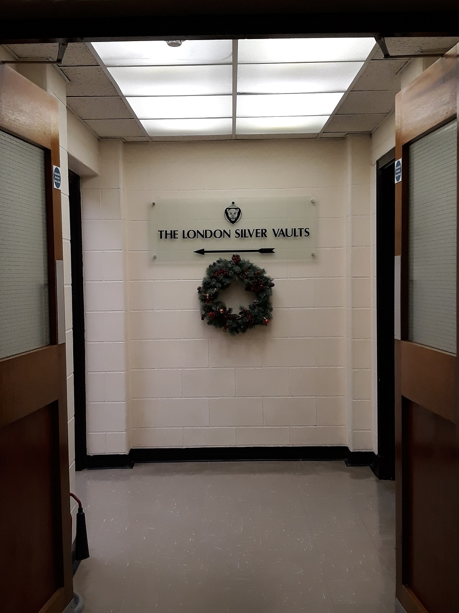 cavingliz- non SE Asian caves: Underground London - London silver vaults