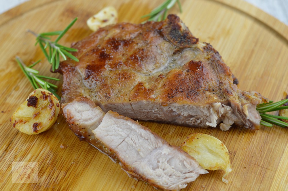 Cotlet de porc cu os, la tigaie - CAIETUL CU RETETE
