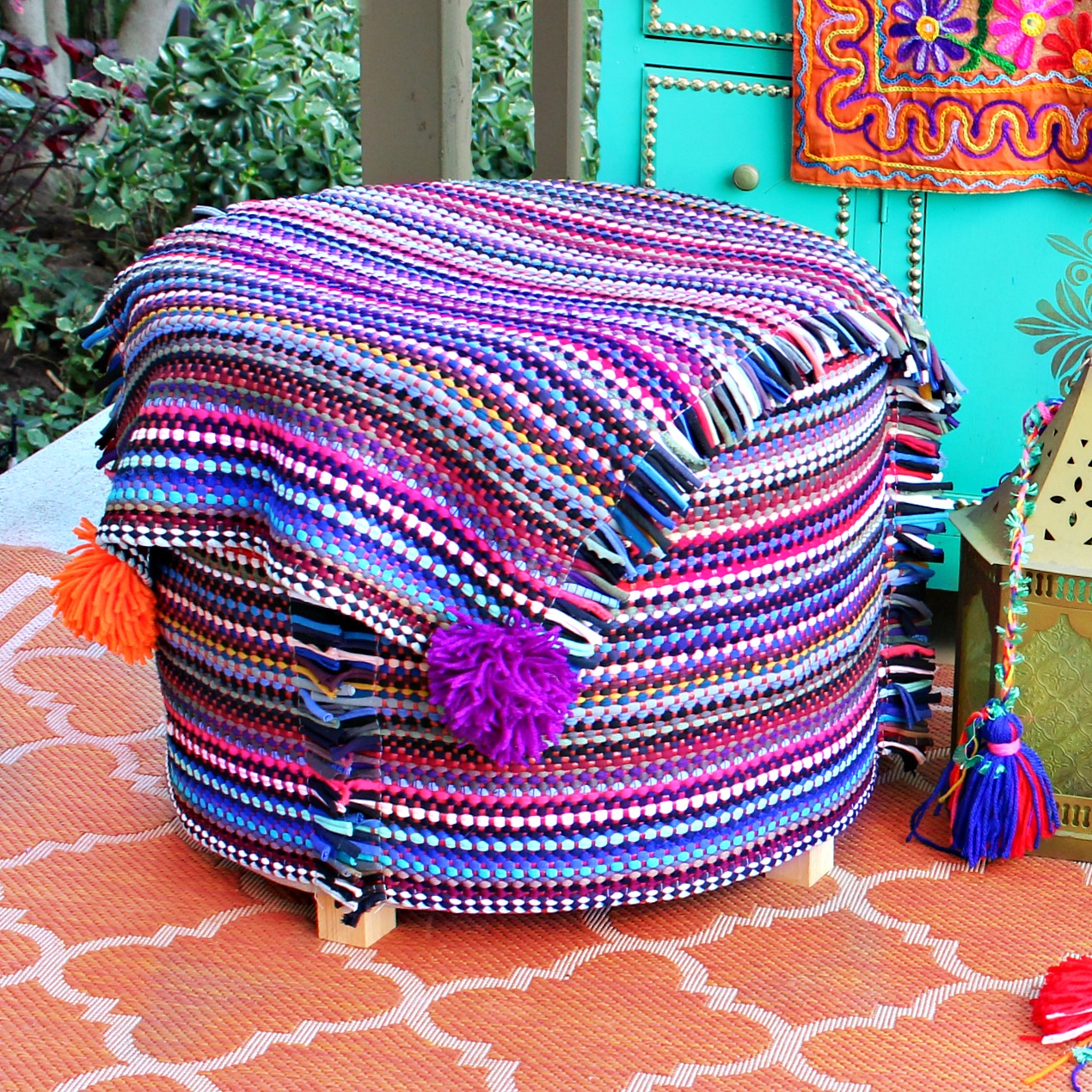 Mark Montano: No-Sew Rag Rug Ottoman Makeover