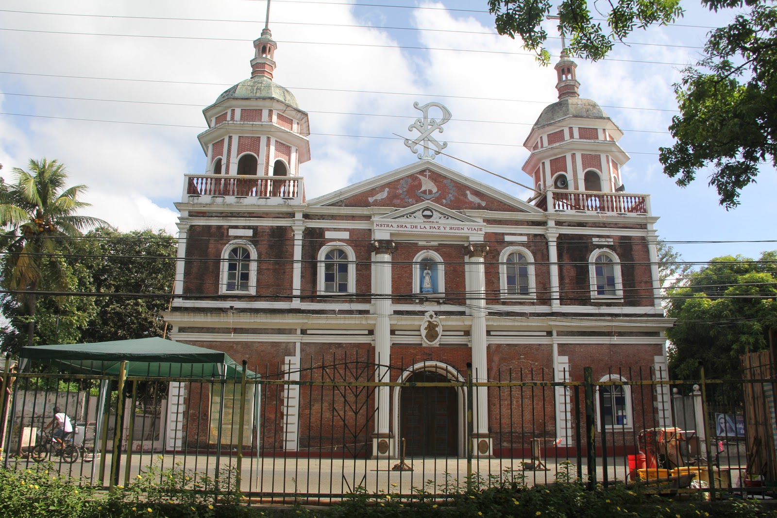 Nuestra Senora de La Paz Y Buen Viaje & La Paz District Plaza Walkathon