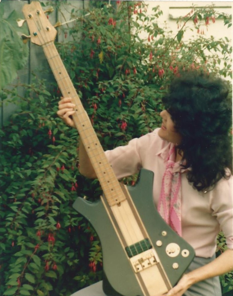 Flat Eric's Bass & Guitar Collection: Val Reeve continues.