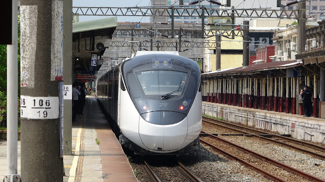 Blair's 鐵道攝影: EMU3000型電聯車 / TRA EMU3000 Type Electric Multiple Unit