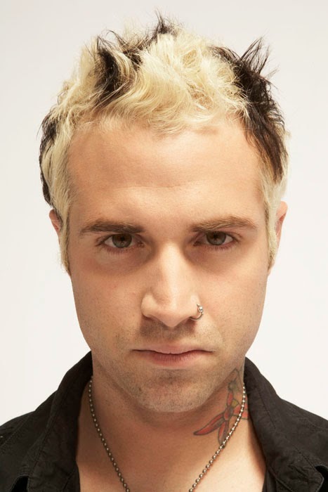 NOTICIAS Y EFEMERIDES MUSICALES Y DEL CINE: JOHNNY CHRIST, UN 18 DE ...