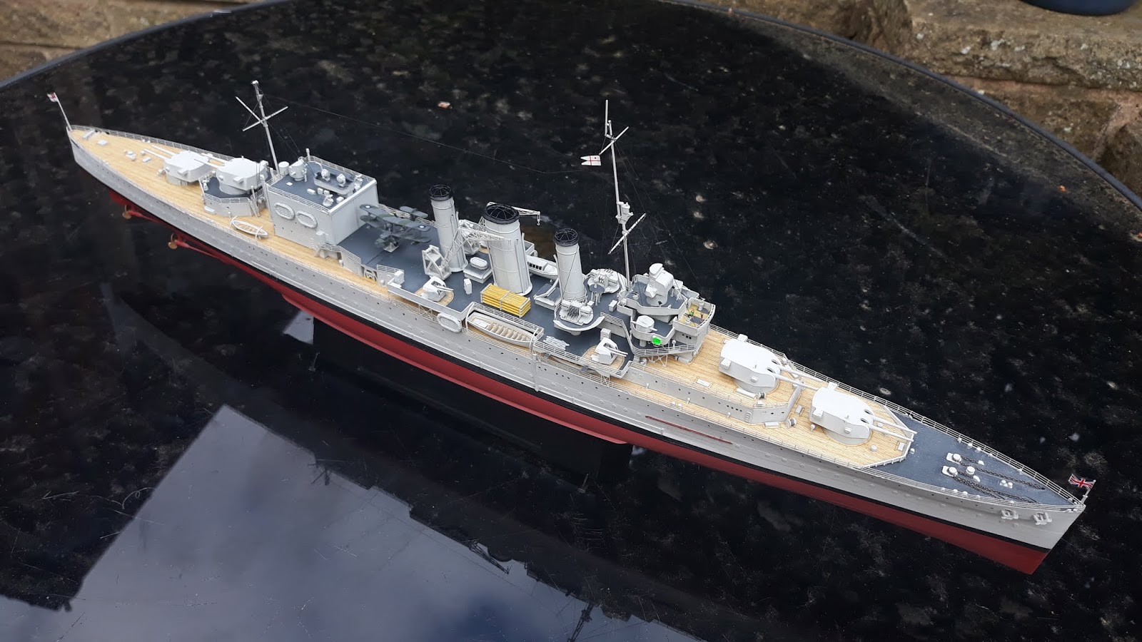 . The Hinckley Shipyard: HMS Cornwall (1:350)