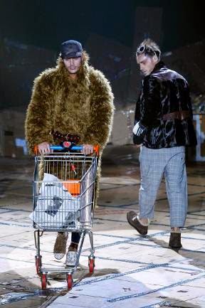 Print and blue: Homeless chic