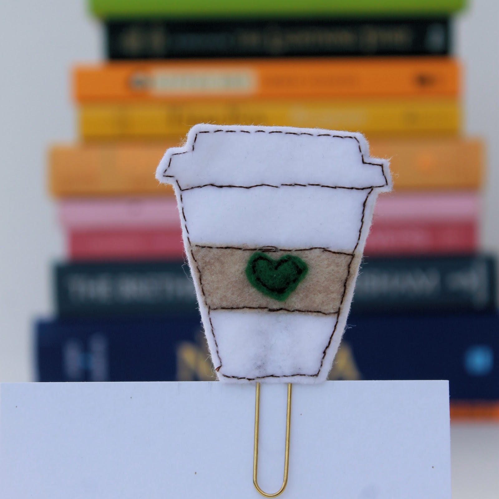 Lyndi's Projects: DIY Felt Paper Clip Bookmarks