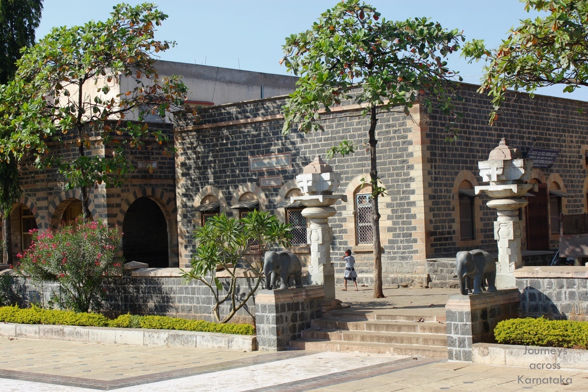 Journeys across Karnataka: Basaveshwara Devalaya, Basavana Bagewadi