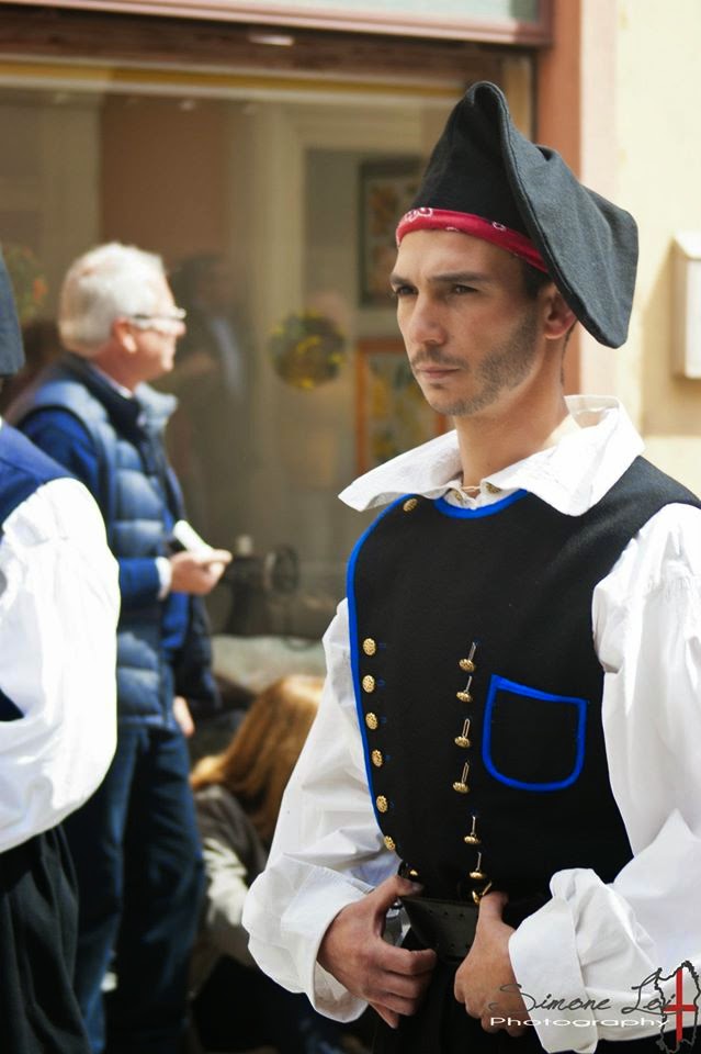 Sardinian Traditional Clothing - Page 12 - Sardinian People
