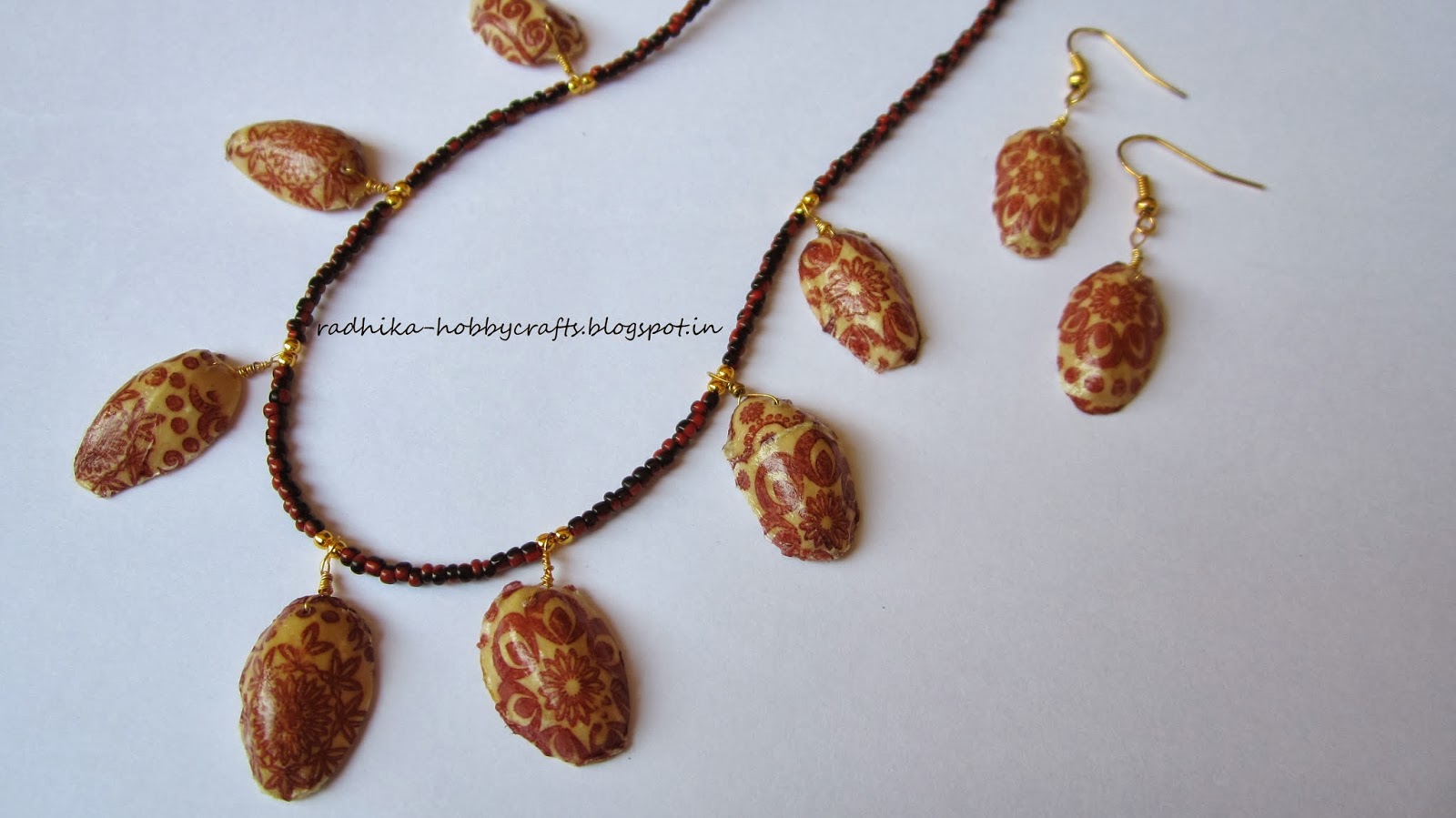 Hobby Crafts :): Decoupage pistachio shells necklace