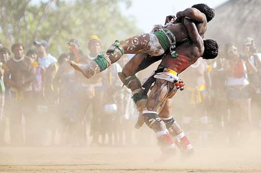 Loukos Por Artes Marciais : 10 curiosidades sobre o Huka-Huka.