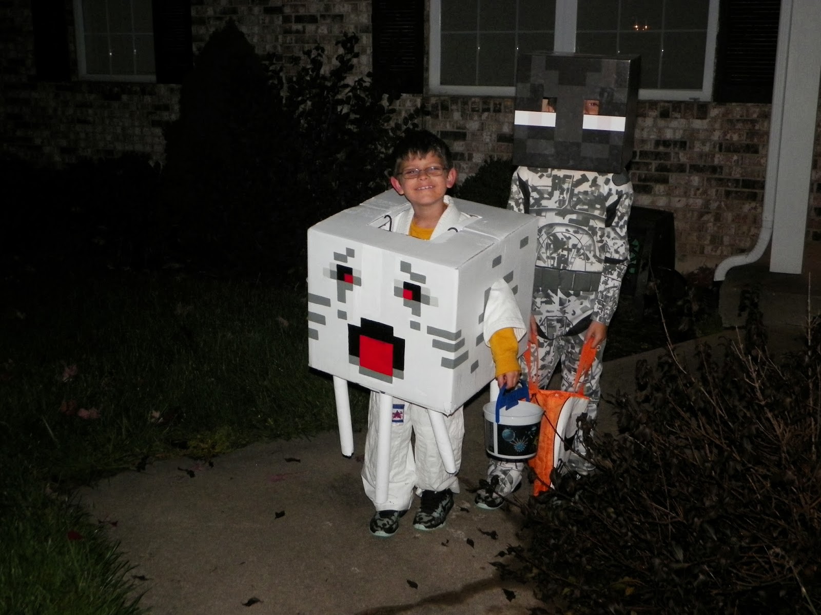 Cassie's Creative Crafts: Minecraft Ghast Halloween Costume