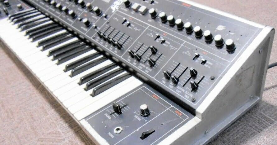 MATRIXSYNTH: Silver Painted YAMAHA CS-30