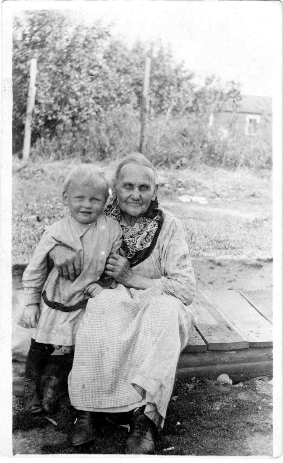 Aunt Helga's Album - Old Pictures of Finnish Americans: Outdoors pictures