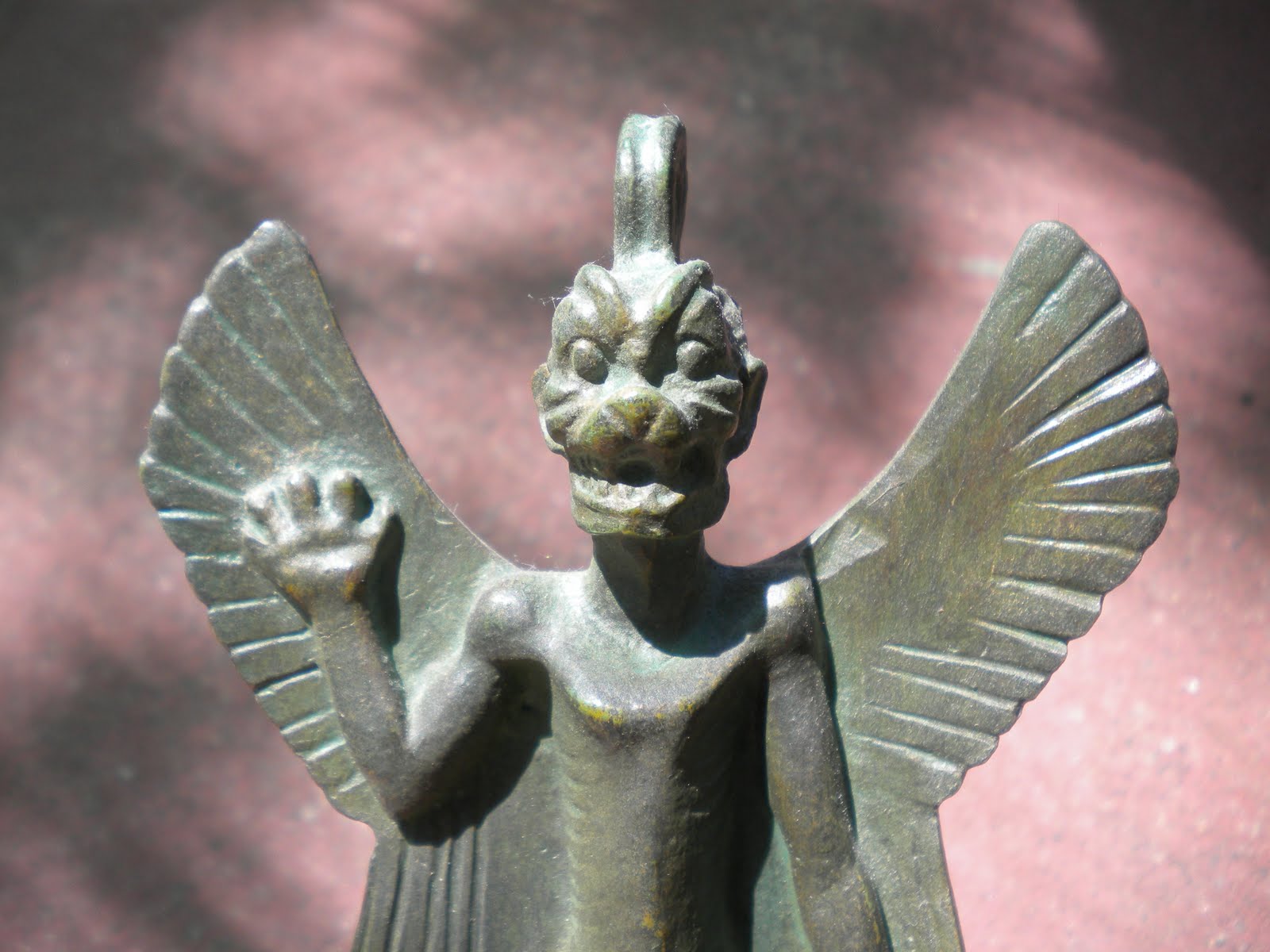 Groteskology: Knowing Me And Knowing Zu