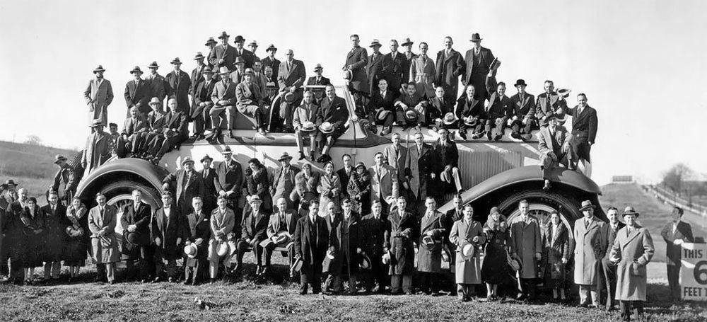 Amazing Vintage Photos of Studebaker’s Giant 1931 President Roadster ...