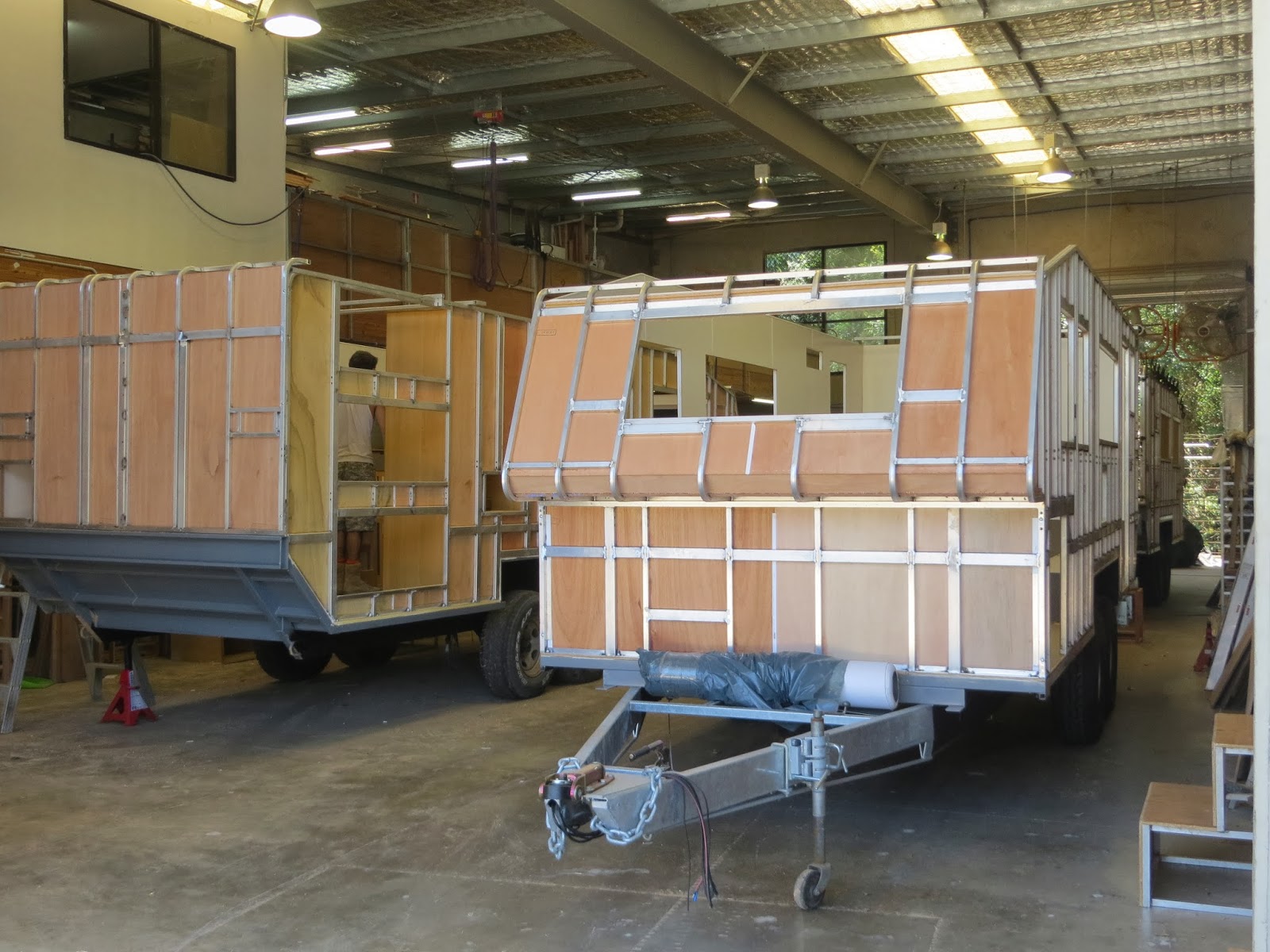 Life with the Bushtracker: The Bushtracker being Built